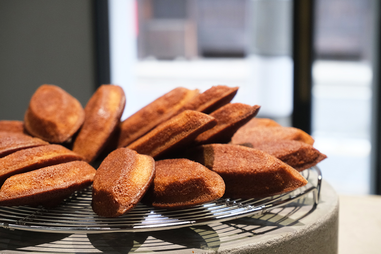 京都・御所南でフランスの伝統菓子に出合う[Un Son Doux pâtisserie（アン ソン ドゥ パティスリー）] | Leaf KYOTO